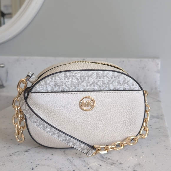 Michael Kors | Bags | Michael Kors White Crossbody Bag | Poshmark